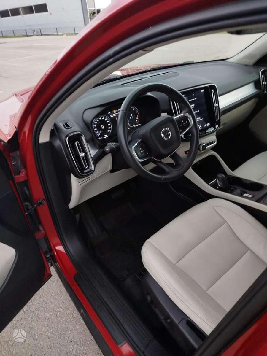 Красный Вольво XC40 2020 в Утена, объемом двигателя 1.97 л и пробегом 101 тыс. км за 20700 €, фото 16 на AUTOMOTO.COM.LV