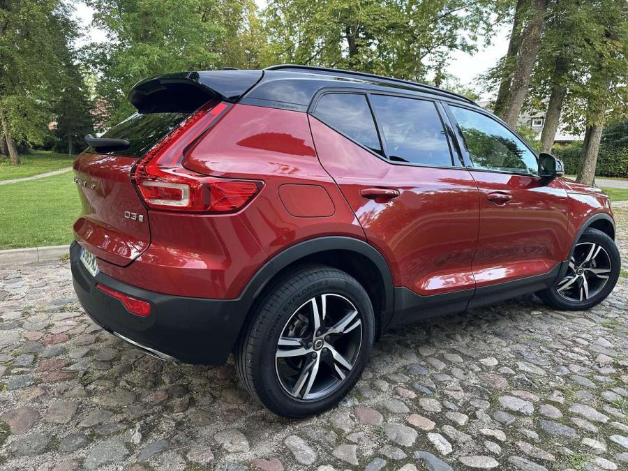 Sarkans Volvo XC40 2020 Kauņa, ar dzinēja tilpumu 1.97 L un nobraukumu 186 tūkst. km par 19490 €, foto 4 vietnē AUTOMOTO.COM.LV