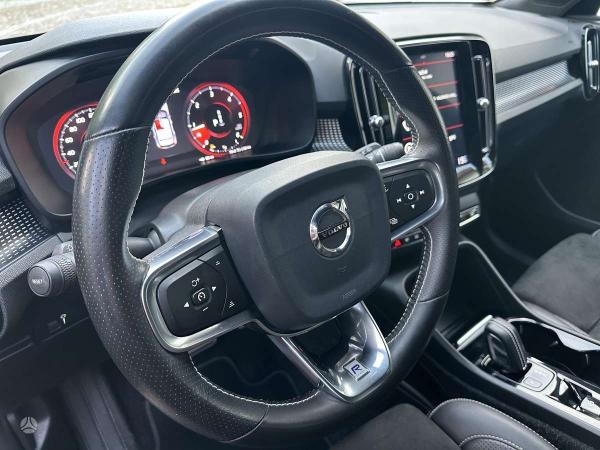 Red Volvo XC40 2020 in Kaunas, with an engine capacity of 1.97 L and mileage of 186 thousand km for 19490 €, photo 8 on AUTOMOTO.COM.LV
