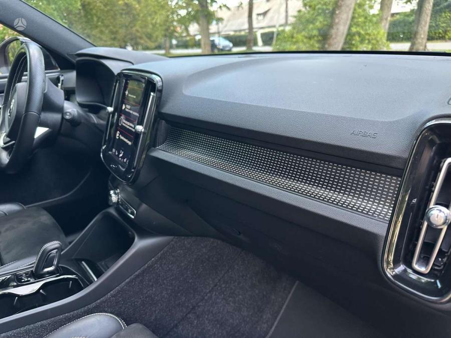 Sarkans Volvo XC40 2020 Kauņa, ar dzinēja tilpumu 1.97 L un nobraukumu 186 tūkst. km par 19490 €, foto 15 vietnē AUTOMOTO.COM.LV