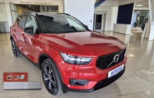 Red Volvo XC40 2020 in Siauliai, with an engine capacity of 1.97 L and mileage of 41 thousand km for 24900 €, photo  on AUTOMOTO.COM.LV