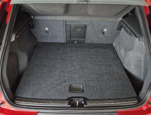 Red Volvo XC40 2020 in Siauliai, with an engine capacity of 1.97 L and mileage of 41 thousand km for 24900 €, photo 12 on AUTOMOTO.COM.LV