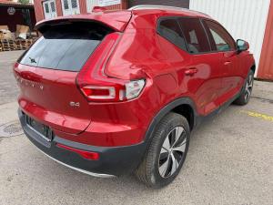 Красный Вольво XC40 2020 в Вильнюс, объемом двигателя 1.97 л и пробегом 79 тыс. км за 10999 €, фото 6 на AUTOMOTO.COM.LV