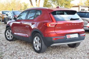Sarkans Volvo XC40 2020 Kuldīga, ar dzinēja tilpumu 1.50 L un nobraukumu 0 tūkst. km par 24790 €, foto 4 vietnē AUTOMOTO.COM.LV