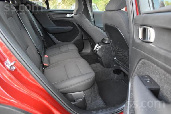 Volvo XC40 2020 KuldÄ«ga vietnÄ Sarkans Volvo XC40 2020 KuldÄ«ga, ar dzinÄja tilpumu 1.50 L un nobraukumu 0 tÅ«kst. km par 24790 ā¬, foto 7 vietnÄ AUTOMOTO.COM.LV