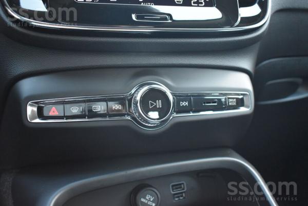 Volvo XC40 2020 KuldÄ«ga vietnÄ Sarkans Volvo XC40 2020 KuldÄ«ga, ar dzinÄja tilpumu 1.50 L un nobraukumu 0 tÅ«kst. km par 24790 ā¬, foto 11 vietnÄ AUTOMOTO.COM.LV