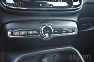 Sarkans Volvo XC40 2020 Kuldīga, ar dzinēja tilpumu 1.50 L un nobraukumu 0 tūkst. km par 24790 €, foto 11 vietnē AUTOMOTO.COM.LV