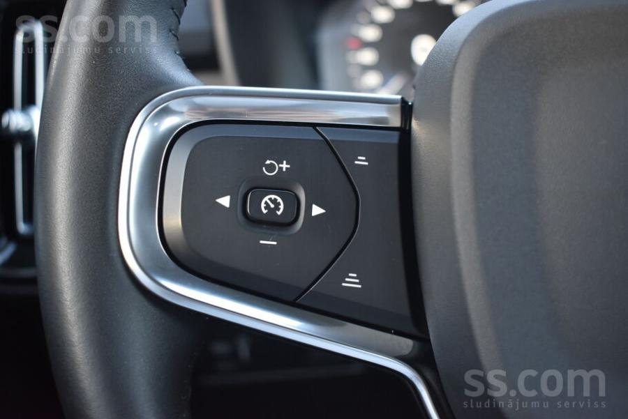 Sarkans Volvo XC40 2020 Kuldīga, ar dzinēja tilpumu 1.50 L un nobraukumu 0 tūkst. km par 24790 €, foto 20 vietnē AUTOMOTO.COM.LV