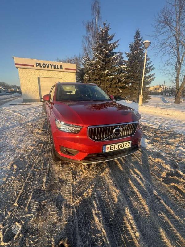 Red Volvo XC40 2021 in Marijampole, with an engine capacity of 0.00 L and mileage of 41 thousand km for 24999 €, photo 5 on AUTOMOTO.COM.LV