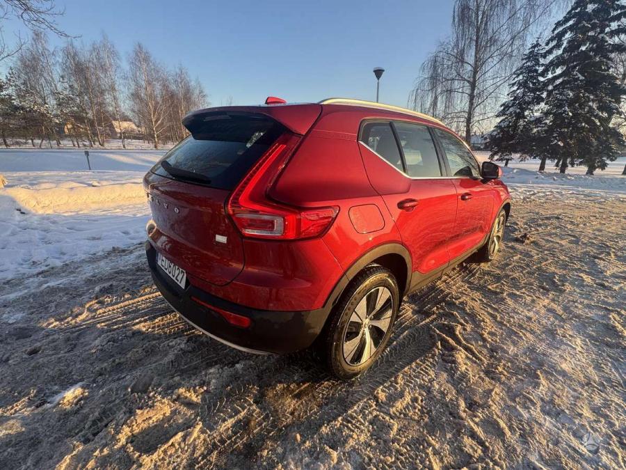 Red Volvo XC40 2021 in Marijampole, with an engine capacity of 0.00 L and mileage of 41 thousand km for 24999 €, photo 13 on AUTOMOTO.COM.LV