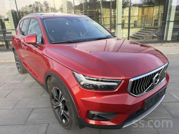 Red Volvo XC40 2021 in Riga, with an engine capacity of 1.50 L and mileage of 106 thousand km for 25900 €, photo 4 on AUTOMOTO.COM.LV