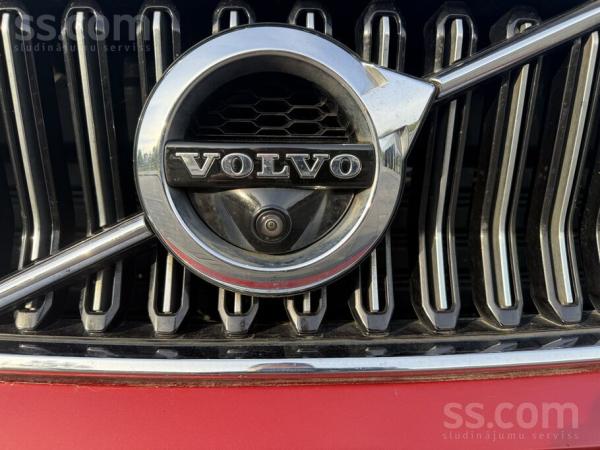 Red Volvo XC40 2021 in Riga, with an engine capacity of 1.50 L and mileage of 106 thousand km for 25900 €, photo 5 on AUTOMOTO.COM.LV