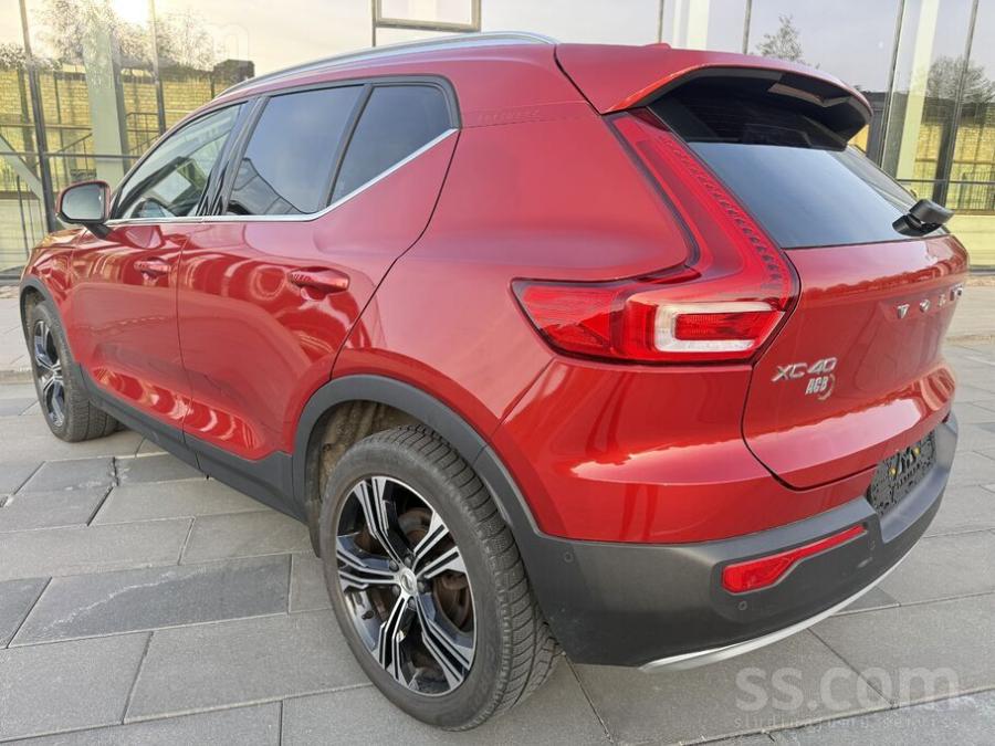 Sarkans Volvo XC40 2021 Rīga, ar dzinēja tilpumu 1.50 L un nobraukumu 106 tūkst. km par 25900 €, foto 29 vietnē AUTOMOTO.COM.LV