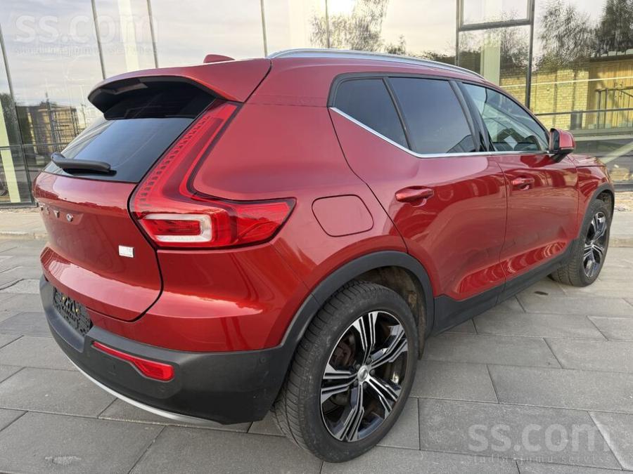 Sarkans Volvo XC40 2021 Rīga, ar dzinēja tilpumu 1.50 L un nobraukumu 106 tūkst. km par 25900 €, foto 35 vietnē AUTOMOTO.COM.LV