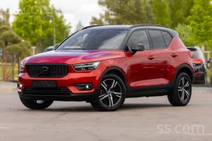Sarkans Volvo XC40 2021 Jelgava, ar dzinēja tilpumu 1.50 L un nobraukumu 0 tūkst. km par 19750 €, foto  vietnē AUTOMOTO.COM.LV