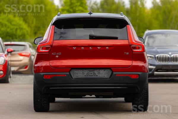 Sarkans Volvo XC40 2021 Jelgava, ar dzinēja tilpumu 1.50 L un nobraukumu 0 tūkst. km par 19750 €, foto 7 vietnē AUTOMOTO.COM.LV