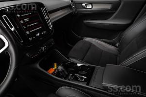 Sarkans Volvo XC40 2021 Jelgava, ar dzinēja tilpumu 1.50 L un nobraukumu 0 tūkst. km par 19750 €, foto 15 vietnē AUTOMOTO.COM.LV