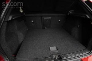 Sarkans Volvo XC40 2021 Jelgava, ar dzinēja tilpumu 1.50 L un nobraukumu 0 tūkst. km par 19750 €, foto 31 vietnē AUTOMOTO.COM.LV