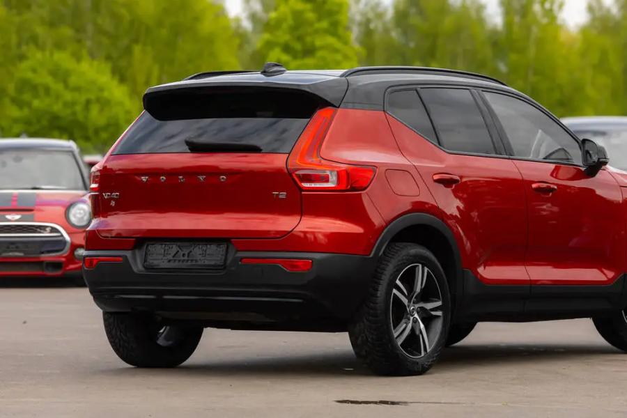 Красный Вольво XC40 2021 в Елгава, объемом двигателя 1.50 л и пробегом 196 тыс. км за 19750 €, фото 7 на AUTOMOTO.COM.LV
