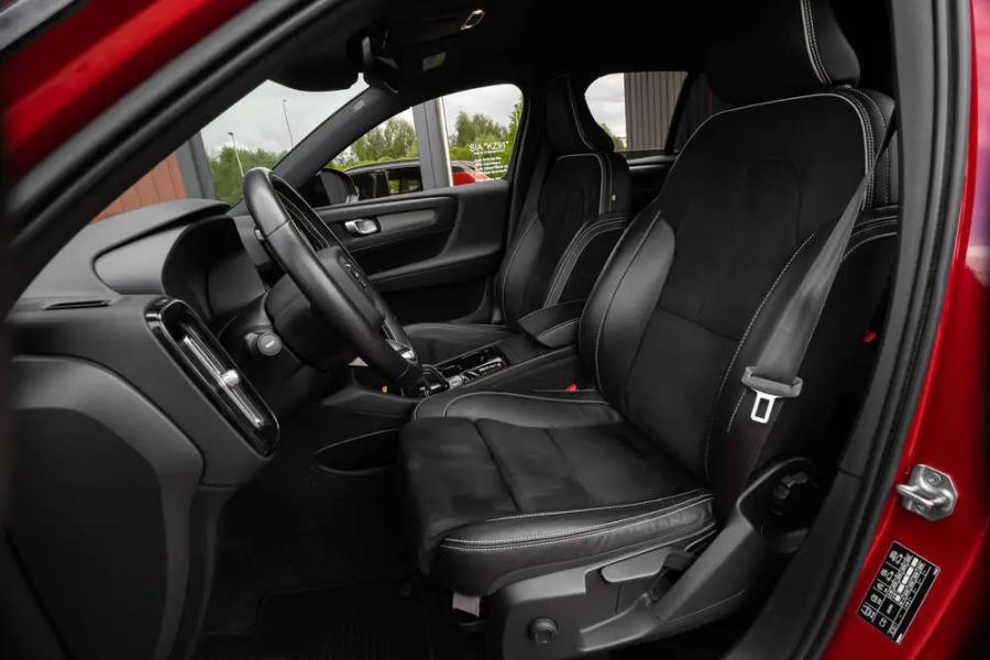 Красный Вольво XC40 2021 в Елгава, объемом двигателя 1.50 л и пробегом 196 тыс. км за 19750 €, фото 10 на AUTOMOTO.COM.LV