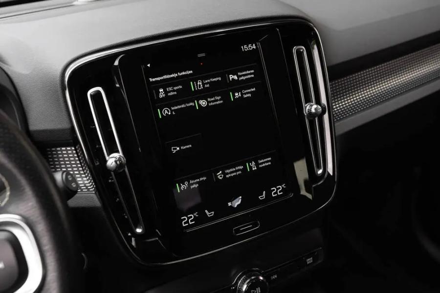 Красный Вольво XC40 2021 в Елгава, объемом двигателя 1.50 л и пробегом 196 тыс. км за 19750 €, фото 20 на AUTOMOTO.COM.LV