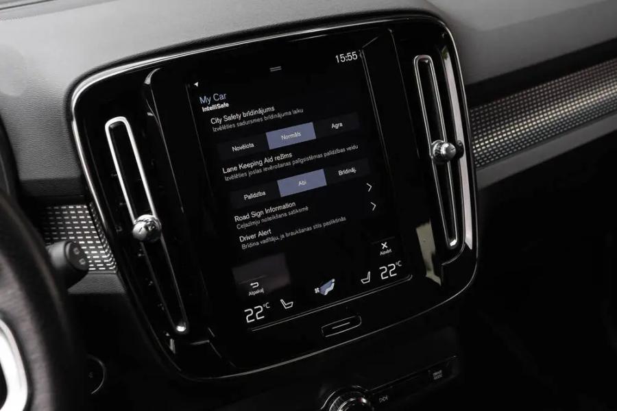Красный Вольво XC40 2021 в Елгава, объемом двигателя 1.50 л и пробегом 196 тыс. км за 19750 €, фото 24 на AUTOMOTO.COM.LV
