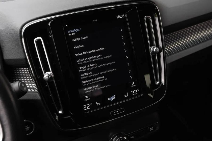 Красный Вольво XC40 2021 в Елгава, объемом двигателя 1.50 л и пробегом 196 тыс. км за 19750 €, фото 25 на AUTOMOTO.COM.LV