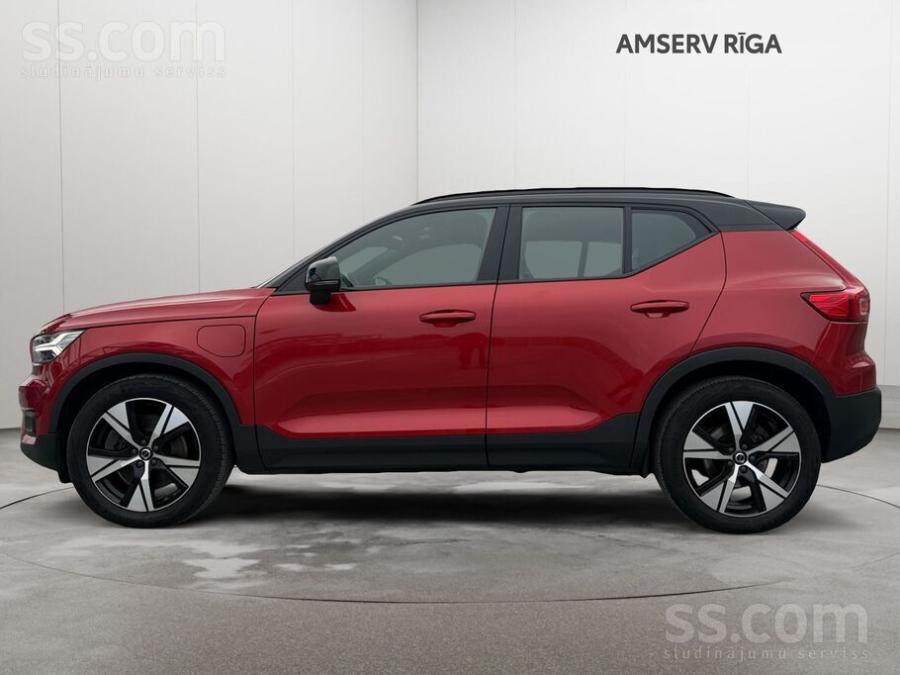 Красный Вольво XC40 2021 в Рига, объемом двигателя 1.50 л и пробегом 136 тыс. км за 23900 €, фото 4 на AUTOMOTO.COM.LV