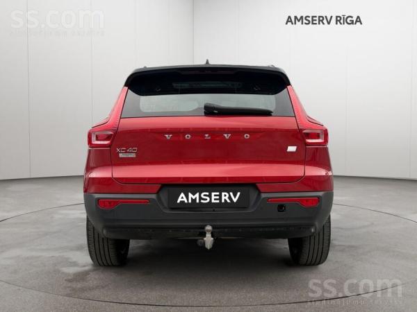 Red Volvo XC40 2021 in Riga, with an engine capacity of 1.50 L and mileage of 136 thousand km for 23900 €, photo 5 on AUTOMOTO.COM.LV