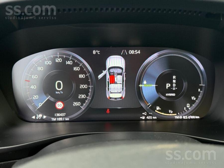 Красный Вольво XC40 2021 в Рига, объемом двигателя 1.50 л и пробегом 136 тыс. км за 23900 €, фото 14 на AUTOMOTO.COM.LV