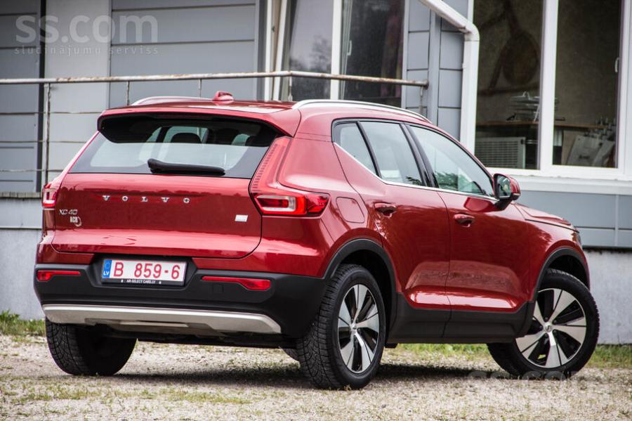 Sarkans Volvo XC40 2022 Tukums, ar dzinēja tilpumu 1.50 L un nobraukumu 181 tūkst. km par 20100 €, foto 6 vietnē AUTOMOTO.COM.LV