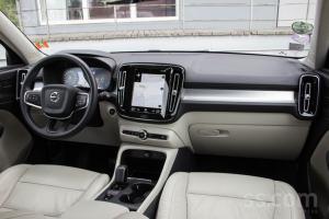 Sarkans Volvo XC40 2022 Tukums, ar dzinēja tilpumu 1.50 L un nobraukumu 181 tūkst. km par 20100 €, foto 12 vietnē AUTOMOTO.COM.LV
