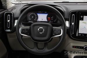 Sarkans Volvo XC40 2022 Tukums, ar dzinēja tilpumu 1.50 L un nobraukumu 181 tūkst. km par 20100 €, foto 16 vietnē AUTOMOTO.COM.LV