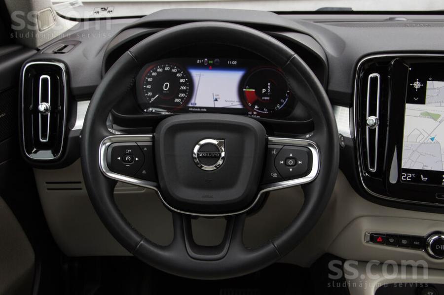Sarkans Volvo XC40 2022 Tukums, ar dzinēja tilpumu 1.50 L un nobraukumu 181 tūkst. km par 20100 €, foto 16 vietnē AUTOMOTO.COM.LV