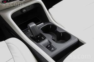 Sarkans Volvo XC40 2022 Tukums, ar dzinēja tilpumu 1.50 L un nobraukumu 181 tūkst. km par 20100 €, foto 17 vietnē AUTOMOTO.COM.LV