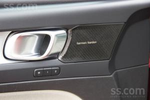 Sarkans Volvo XC40 2022 Tukums, ar dzinēja tilpumu 1.50 L un nobraukumu 181 tūkst. km par 20100 €, foto 18 vietnē AUTOMOTO.COM.LV