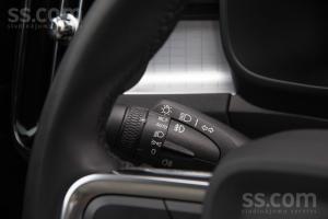 Sarkans Volvo XC40 2022 Tukums, ar dzinēja tilpumu 1.50 L un nobraukumu 181 tūkst. km par 20100 €, foto 19 vietnē AUTOMOTO.COM.LV