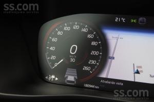 Sarkans Volvo XC40 2022 Tukums, ar dzinēja tilpumu 1.50 L un nobraukumu 181 tūkst. km par 20100 €, foto 21 vietnē AUTOMOTO.COM.LV