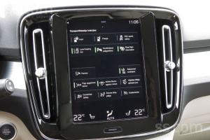 Sarkans Volvo XC40 2022 Tukums, ar dzinēja tilpumu 1.50 L un nobraukumu 181 tūkst. km par 20100 €, foto 26 vietnē AUTOMOTO.COM.LV