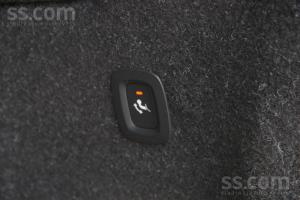 Sarkans Volvo XC40 2022 Tukums, ar dzinēja tilpumu 1.50 L un nobraukumu 181 tūkst. km par 20100 €, foto 32 vietnē AUTOMOTO.COM.LV