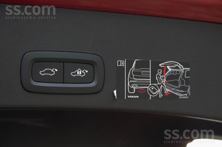 Sarkans Volvo XC40 2022 Tukums, ar dzinēja tilpumu 1.50 L un nobraukumu 181 tūkst. km par 20100 €, foto 33 vietnē AUTOMOTO.COM.LV