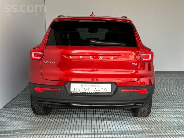 Sarkans Volvo XC40 2024 Rīga, ar dzinēja tilpumu 2.00 L un nobraukumu 26 tūkst. km par 36900 €, foto 4 vietnē AUTOMOTO.COM.LV