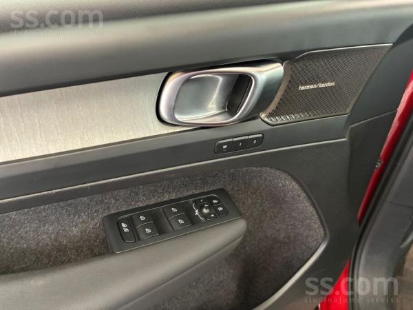 Sarkans Volvo XC40 2024 Rīga, ar dzinēja tilpumu 2.00 L un nobraukumu 26 tūkst. km par 36900 €, foto 8 vietnē AUTOMOTO.COM.LV