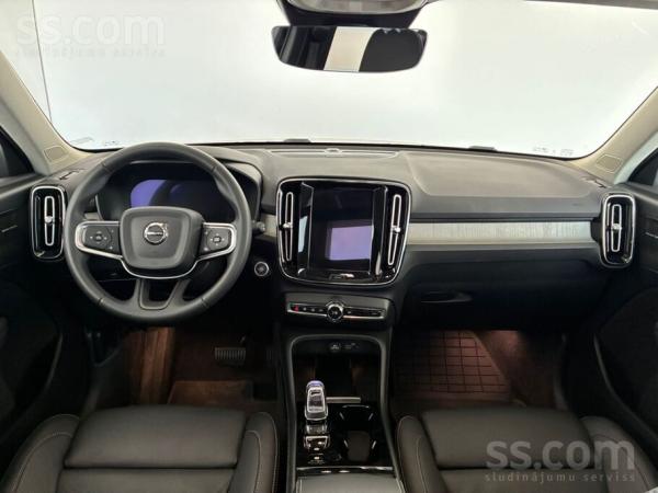 Sarkans Volvo XC40 2024 Rīga, ar dzinēja tilpumu 2.00 L un nobraukumu 26 tūkst. km par 36900 €, foto 9 vietnē AUTOMOTO.COM.LV