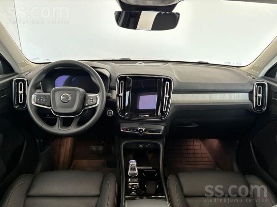 Sarkans Volvo XC40 2024 Rīga, ar dzinēja tilpumu 2.00 L un nobraukumu 26 tūkst. km par 36900 €, foto 10 vietnē AUTOMOTO.COM.LV