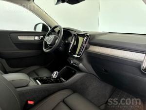 Sarkans Volvo XC40 2024 Rīga, ar dzinēja tilpumu 2.00 L un nobraukumu 26 tūkst. km par 36900 €, foto 18 vietnē AUTOMOTO.COM.LV