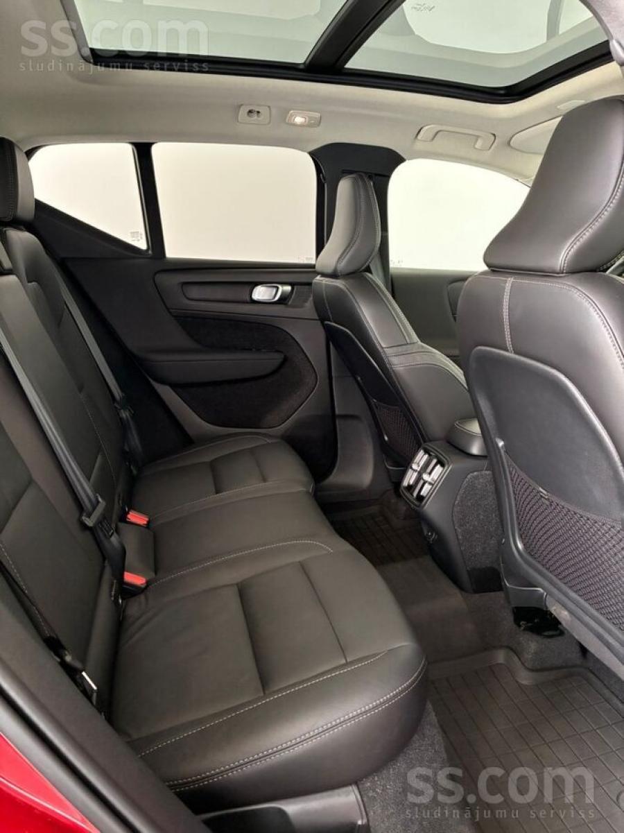 Sarkans Volvo XC40 2024 Rīga, ar dzinēja tilpumu 2.00 L un nobraukumu 26 tūkst. km par 36900 €, foto 20 vietnē AUTOMOTO.COM.LV