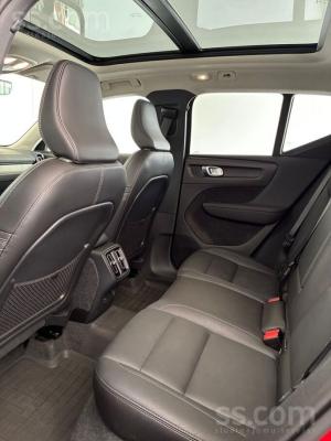 Sarkans Volvo XC40 2024 Rīga, ar dzinēja tilpumu 2.00 L un nobraukumu 26 tūkst. km par 36900 €, foto 21 vietnē AUTOMOTO.COM.LV