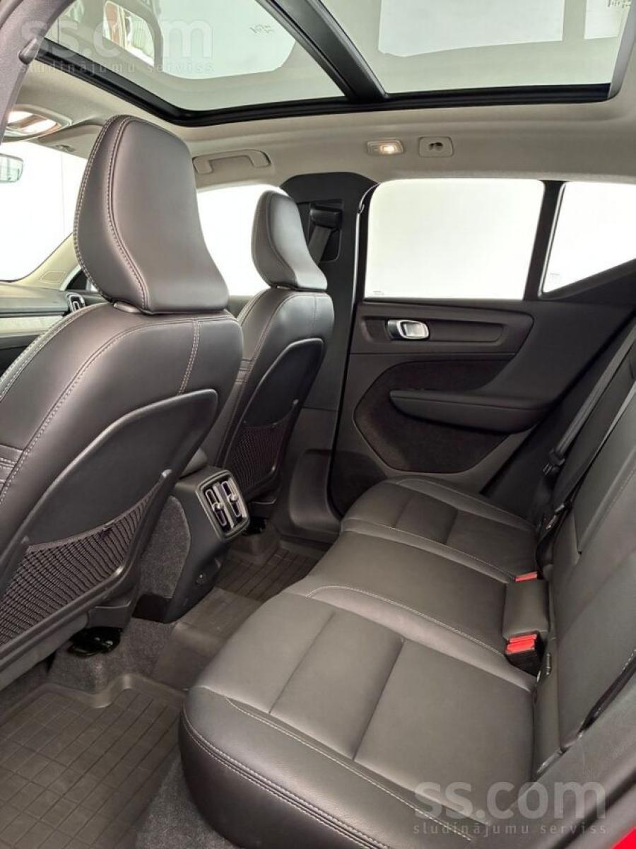 Sarkans Volvo XC40 2024 Rīga, ar dzinēja tilpumu 2.00 L un nobraukumu 26 tūkst. km par 36900 €, foto 21 vietnē AUTOMOTO.COM.LV