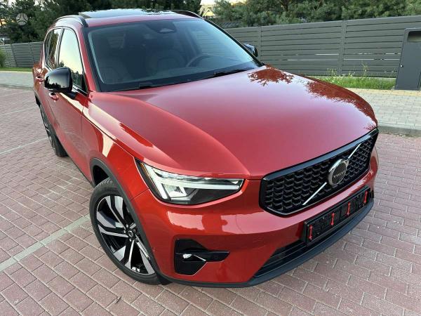 Красный Вольво XC40 2025 в Пренай, объемом двигателя 1.97 л и пробегом 5 тыс. км за 30900 €, фото 8 на AUTOMOTO.COM.LV
